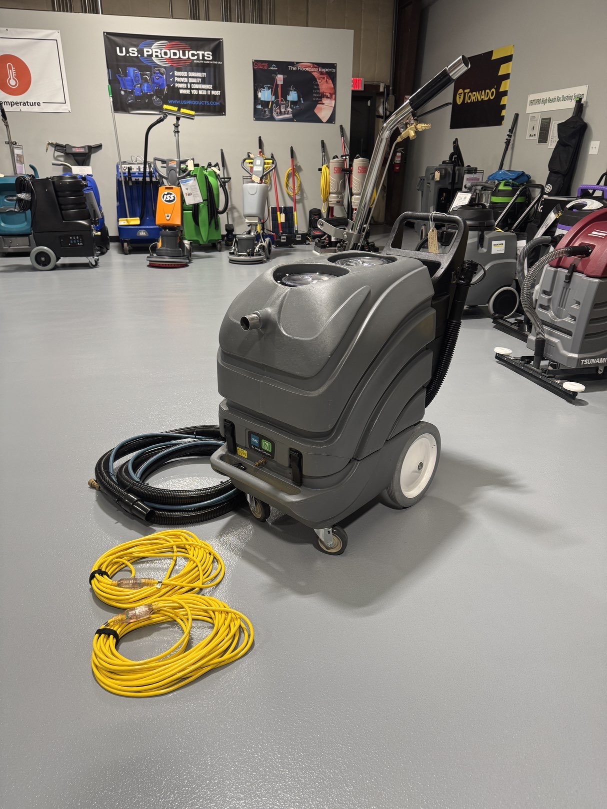 Tennant EX-CAN-15HPH Heated Carpet Extractor Refurbished